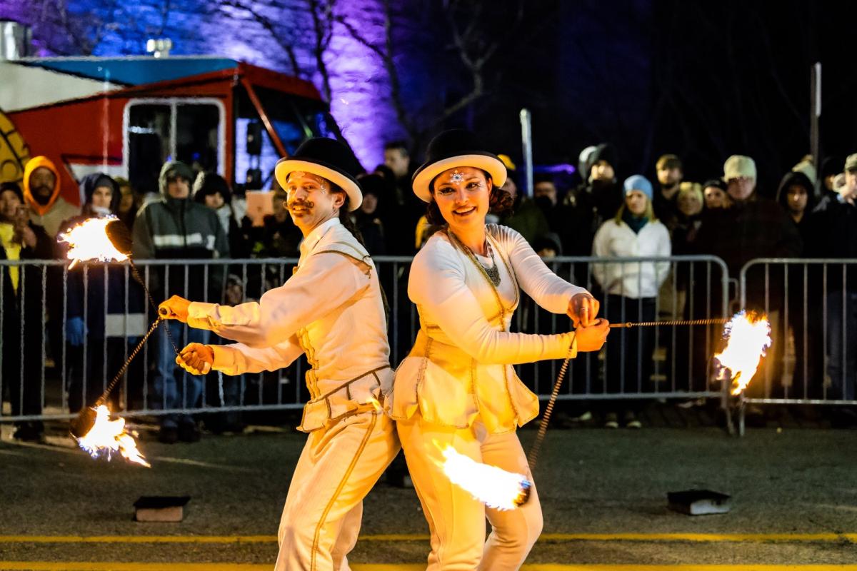 Fire Show - Cirque De Light